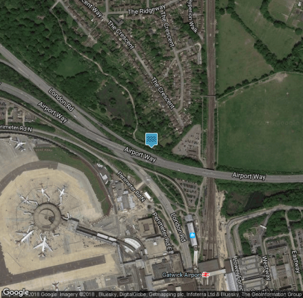 Gatwick Stream at Gatwick Link :: the UK River Levels Website